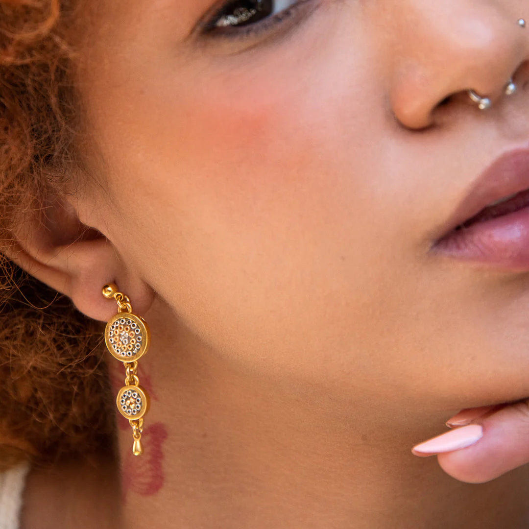 Aretes Tú y Yo, El Símbolo de Conexión y Amor – Morena Corazón